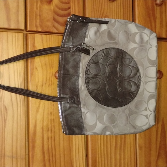 Coach | Bags | Coach Laura Tote | Poshmark